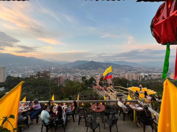 Tour Mirador la octava Maravilla - BoriColombia